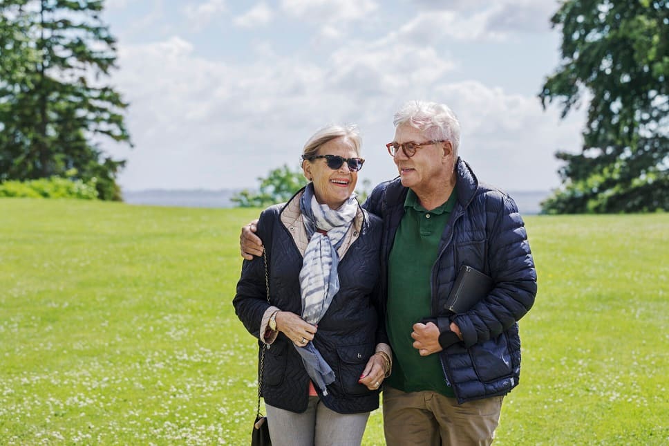 Finding the right stoma support groups near you | Coloplast Charter